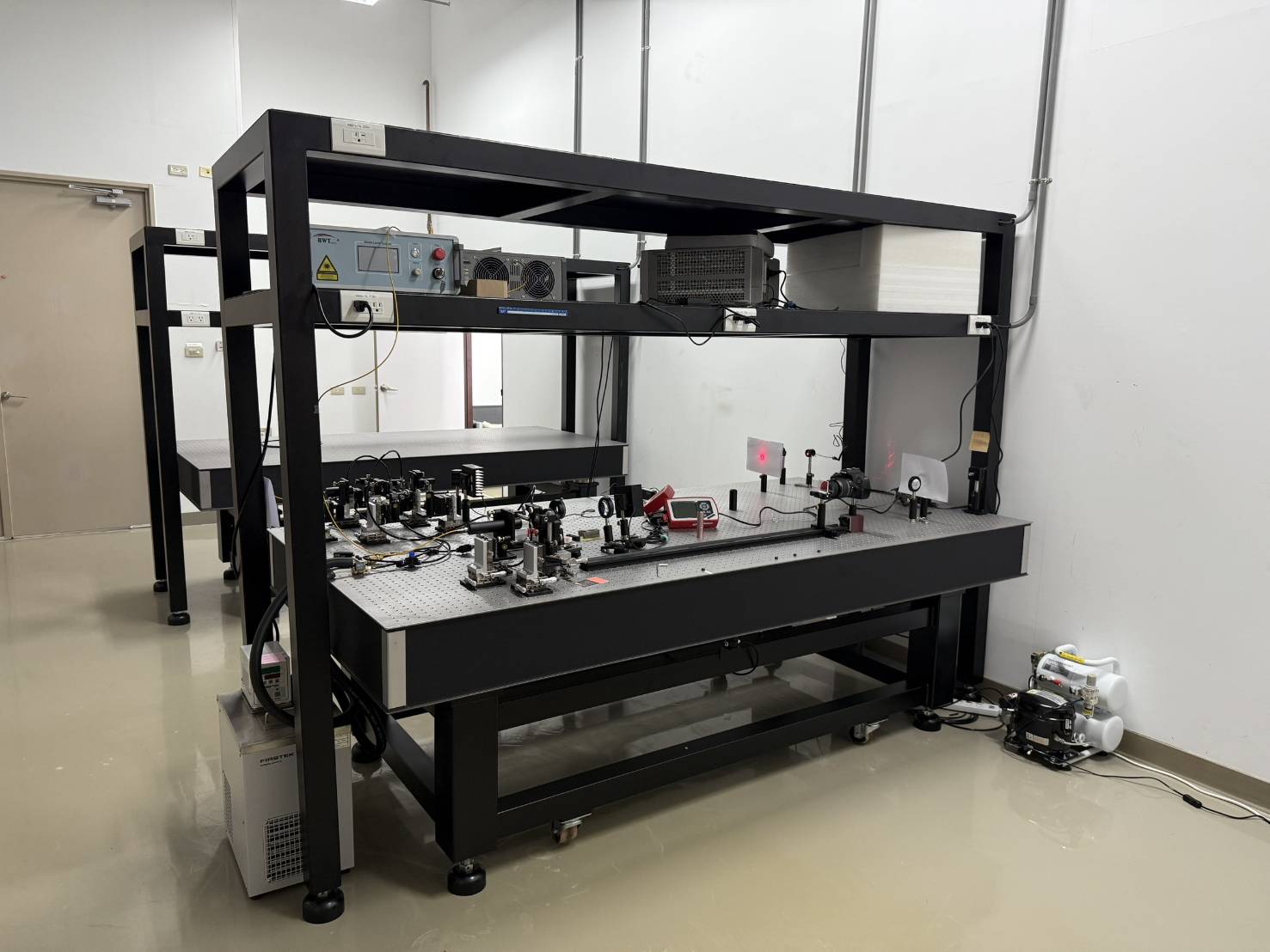 Our Lab – Laser and Photon Laboratory